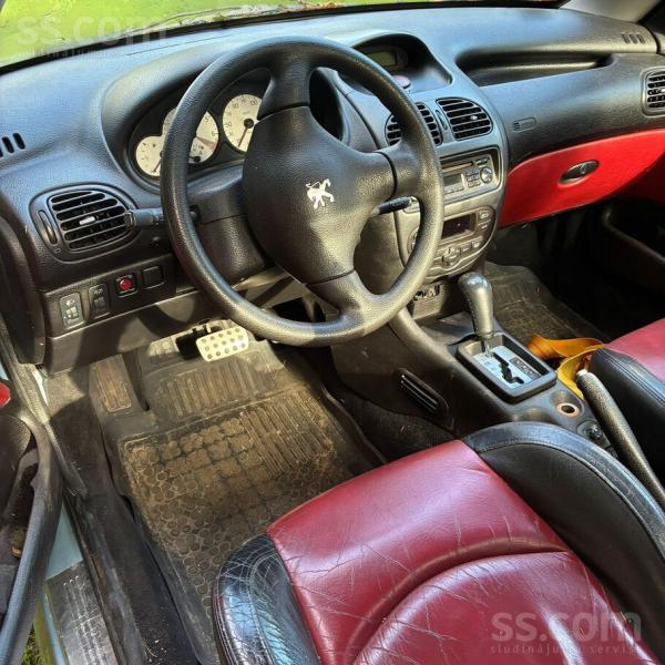Zils Peugeot 206 2001 Rīga, ar dzinēja tilpumu 1.60 L un nobraukumu 125 tūkst. km par 300 €, foto 4 vietnē AUTOMOTO.COM.LV