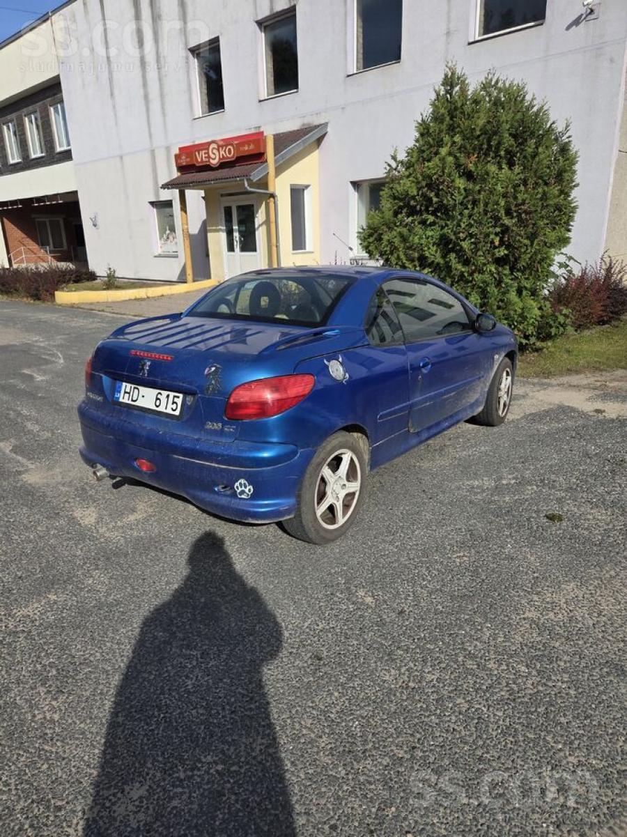 Blue Peugeot 206 2002 in Jekabpils, with an engine capacity of 1.60 L and mileage of 187 thousand km for 1000 €, photo 2 on AUTOMOTO.COM.LV