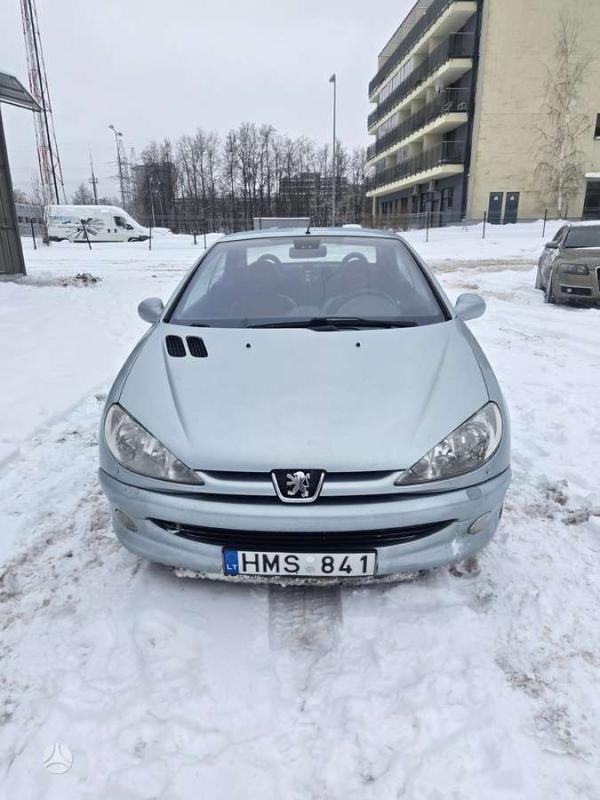 Blue Peugeot 206 2002 in Vilnius, with an engine capacity of 1.59 L and mileage of 250 thousand km for 1200 €, photo 5 on AUTOMOTO.COM.LV