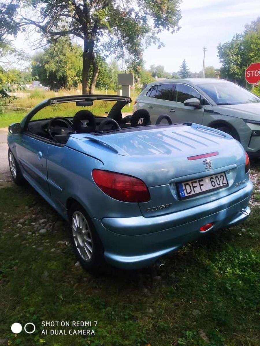 Blue Peugeot 206 2002 in Kaunas, with an engine capacity of 1.59 L and mileage of 227 thousand km for 1200 €, photo 3 on AUTOMOTO.COM.LV