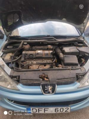 Blue Peugeot 206 2002 in Kaunas, with an engine capacity of 1.59 L and mileage of 227 thousand km for 1200 €, photo 12 on AUTOMOTO.COM.LV