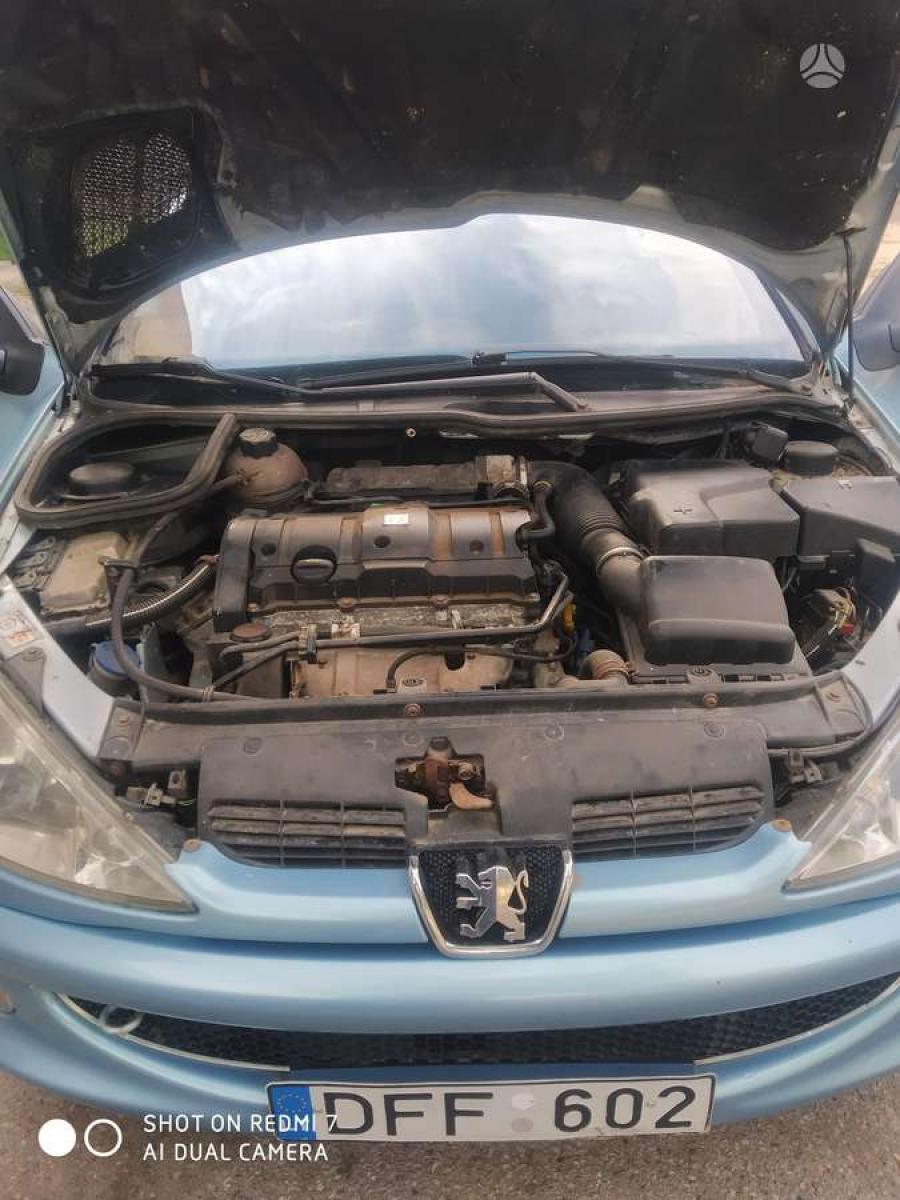 Blue Peugeot 206 2002 in Kaunas, with an engine capacity of 1.59 L and mileage of 227 thousand km for 1200 €, photo 12 on AUTOMOTO.COM.LV