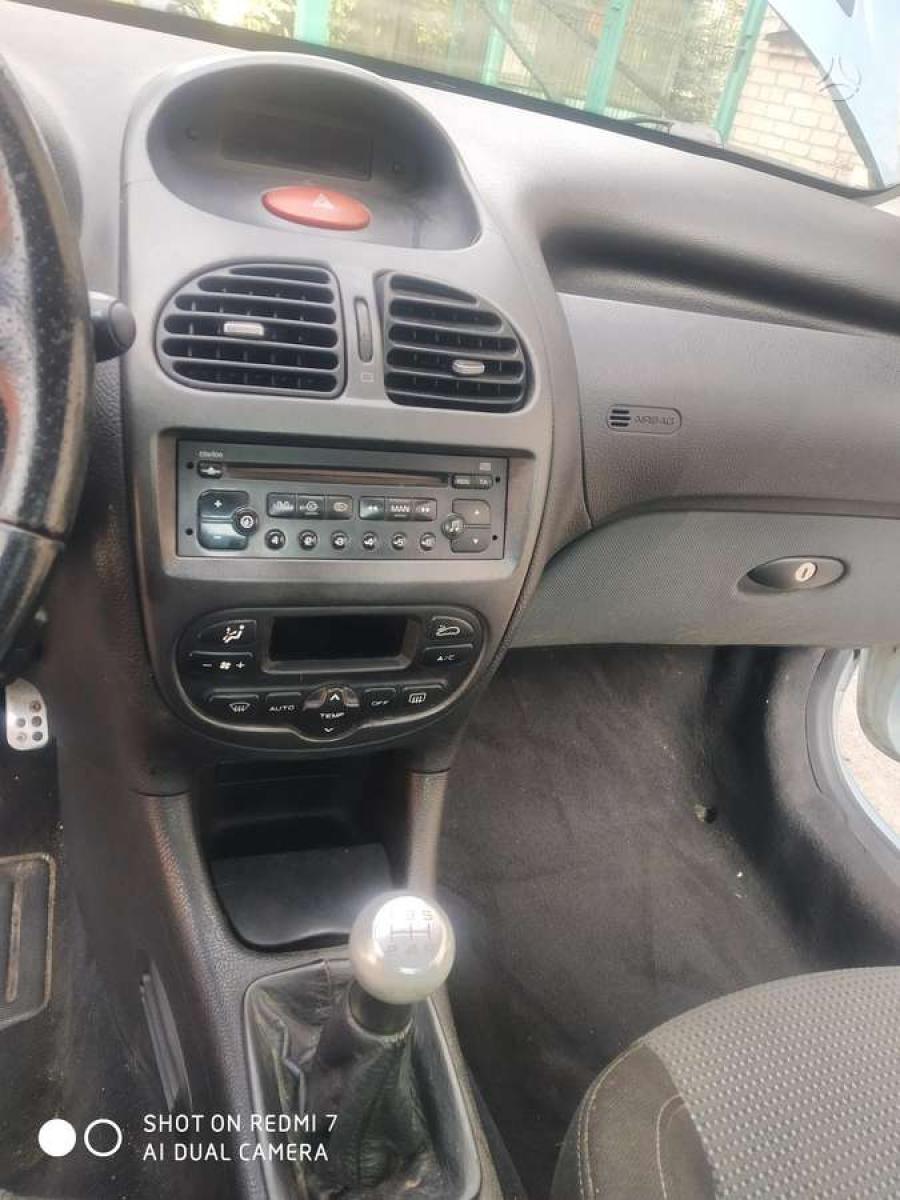Blue Peugeot 206 2002 in Kaunas, with an engine capacity of 1.59 L and mileage of 227 thousand km for 1200 €, photo 15 on AUTOMOTO.COM.LV