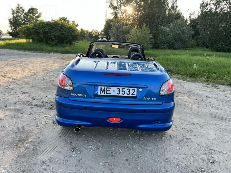Blue Peugeot 206 2003 in Riga, with an engine capacity of 2.00 L and mileage of 182 thousand km for 1800 €, photo 4 on AUTOMOTO.COM.LV