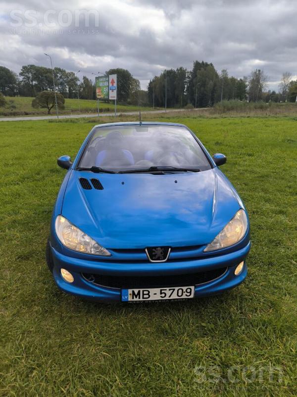 Blue Peugeot 206 2002 in Jekabpils, with an engine capacity of 1.60 L and mileage of 257 thousand km for 1450 €, photo 1 on AUTOMOTO.COM.LV