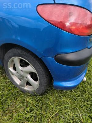 Zils Peugeot 206 2002 Jēkabpils, ar dzinēja tilpumu 1.60 L un nobraukumu 257 tūkst. km par 1450 €, foto 7 vietnē AUTOMOTO.COM.LV