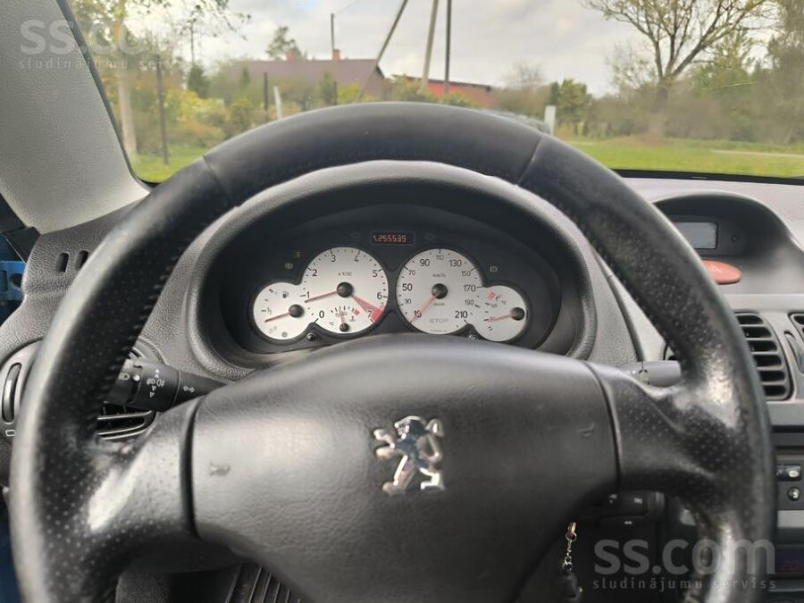 Zils Peugeot 206 2002 Jēkabpils, ar dzinēja tilpumu 1.60 L un nobraukumu 257 tūkst. km par 1450 €, foto 11 vietnē AUTOMOTO.COM.LV
