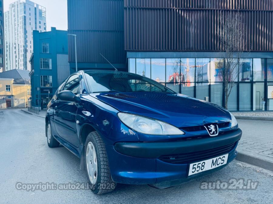Zils Peugeot 206 2001 Tallina, ar dzinēja tilpumu 1.10 L un nobraukumu 125 tūkst. km par 1900 €, foto 1 vietnē AUTOMOTO.COM.LV