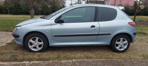 Blue Peugeot 206 2001 in Panevezys, with an engine capacity of 1.40 L and mileage of 321 thousand km for 650 €, photo 5 on AUTOMOTO.COM.LV