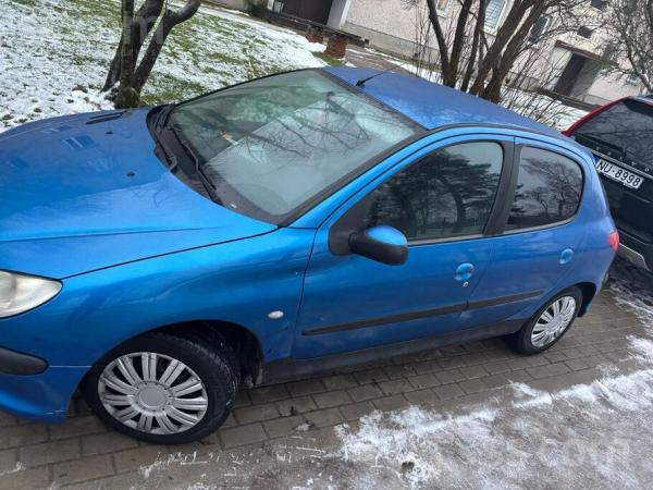 Blue Peugeot 206 2004 in Riga, with an engine capacity of 1.40 L and mileage of 210 thousand km for 850 €, photo 2 on AUTOMOTO.COM.LV