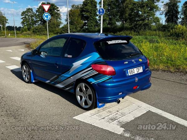 Zils Peugeot 206 2004 Tallina, ar dzinēja tilpumu 2.00 L un nobraukumu 168 tūkst. km par 3499 €, foto 4 vietnē AUTOMOTO.COM.LV