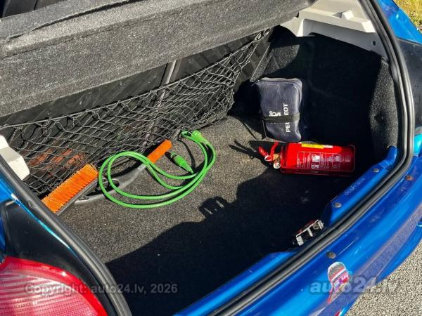 Zils Peugeot 206 2004 Tallina, ar dzinēja tilpumu 2.00 L un nobraukumu 168 tūkst. km par 3499 €, foto 10 vietnē AUTOMOTO.COM.LV