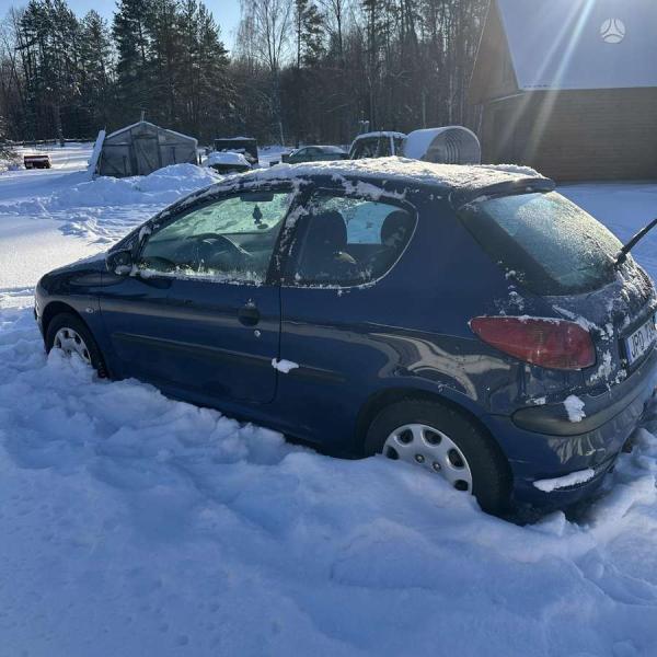 Zils Peugeot 206 2005 Molėtai, ar dzinēja tilpumu 1.40 L un nobraukumu 254 tūkst. km par 900 €, foto 5 vietnē AUTOMOTO.COM.LV