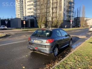 Blue Peugeot 206 2007 in Riga, with an engine capacity of 1.40 L and mileage of 189 thousand km for 1450 €, photo 5 on AUTOMOTO.COM.LV