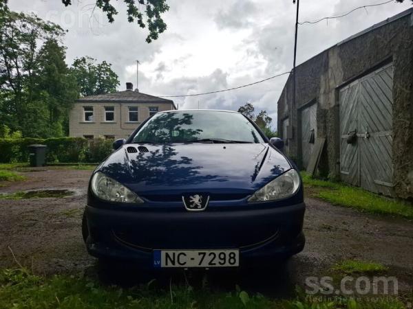 Синий Пежо 206 2007 в Рига, объемом двигателя 1.40 л и пробегом 153 тыс. км за 1200 €, фото 2 на AUTOMOTO.COM.LV