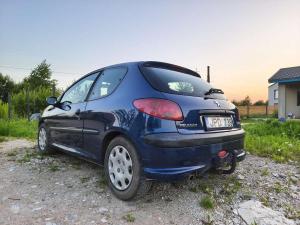 Blue Peugeot 206 2007 in Vilnius, with an engine capacity of 1.40 L and mileage of 264 thousand km for 1050 €, photo 4 on AUTOMOTO.COM.LV