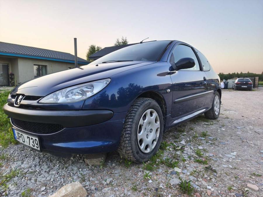 Blue Peugeot 206 2007 in Vilnius, with an engine capacity of 1.40 L and mileage of 264 thousand km for 1050 €, photo 5 on AUTOMOTO.COM.LV
