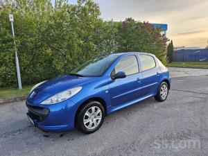 Zils Peugeot 206 2011 Rīga, ar dzinēja tilpumu 1.40 L un nobraukumu 138 tūkst. km par 2490 €, foto 2 vietnē AUTOMOTO.COM.LV