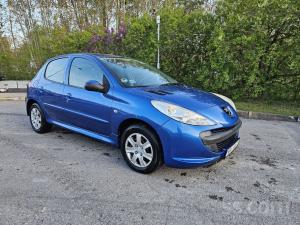 Zils Peugeot 206 2011 Rīga, ar dzinēja tilpumu 1.40 L un nobraukumu 138 tūkst. km par 2490 €, foto 8 vietnē AUTOMOTO.COM.LV