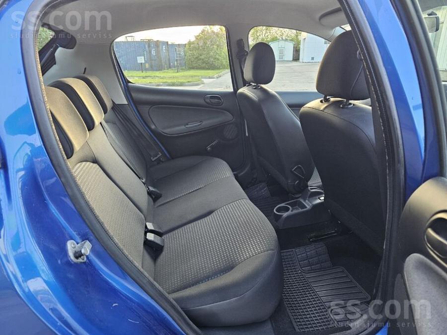 Zils Peugeot 206 2011 Rīga, ar dzinēja tilpumu 1.40 L un nobraukumu 138 tūkst. km par 2490 €, foto 12 vietnē AUTOMOTO.COM.LV
