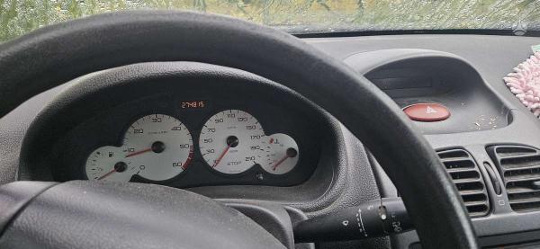 Zils Peugeot 206 2020 Ukmergė, ar dzinēja tilpumu 1.40 L un nobraukumu 275 tūkst. km par 600 €, foto 5 vietnē AUTOMOTO.COM.LV