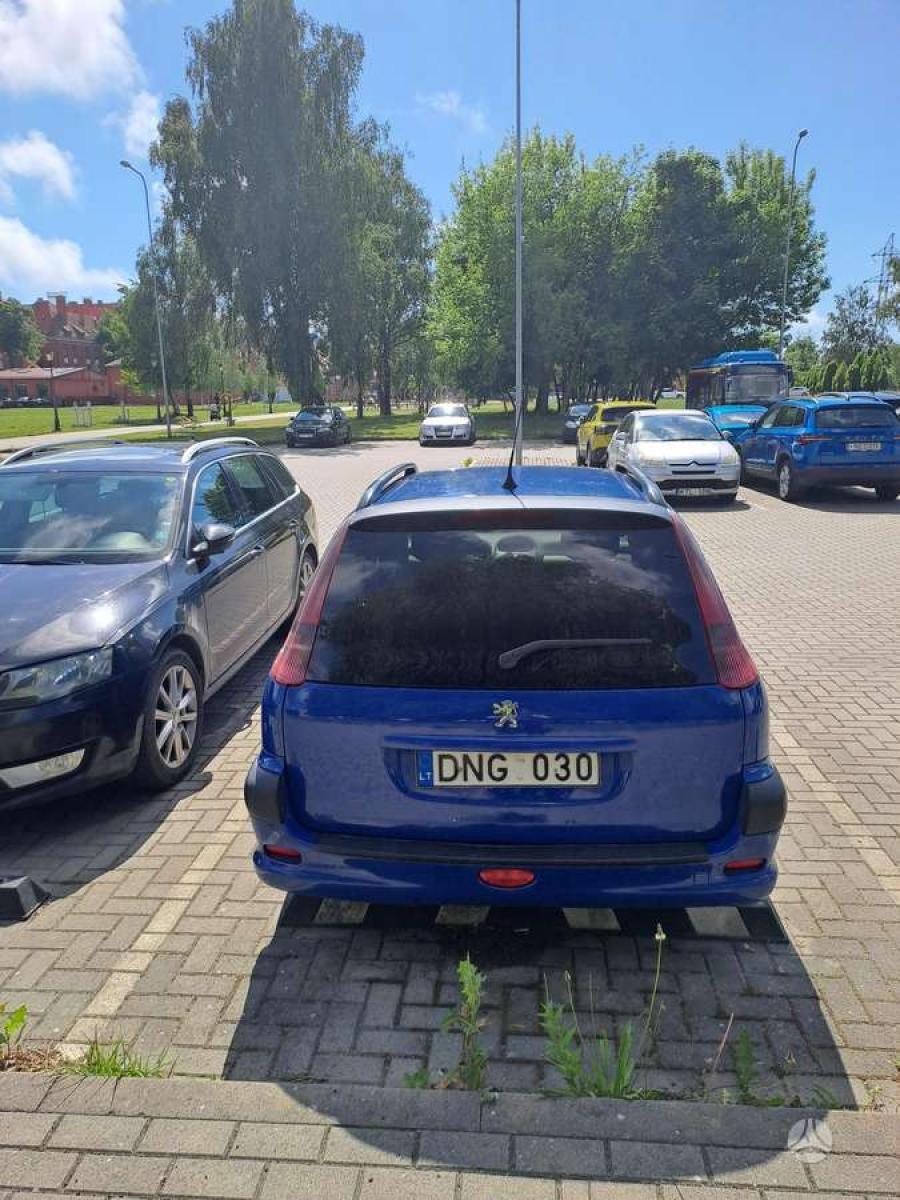 Zils Peugeot 206 2005 Klaipėda, ar dzinēja tilpumu 1.40 L un nobraukumu 304 tūkst. km par 500 €, foto 4 vietnē AUTOMOTO.COM.LV