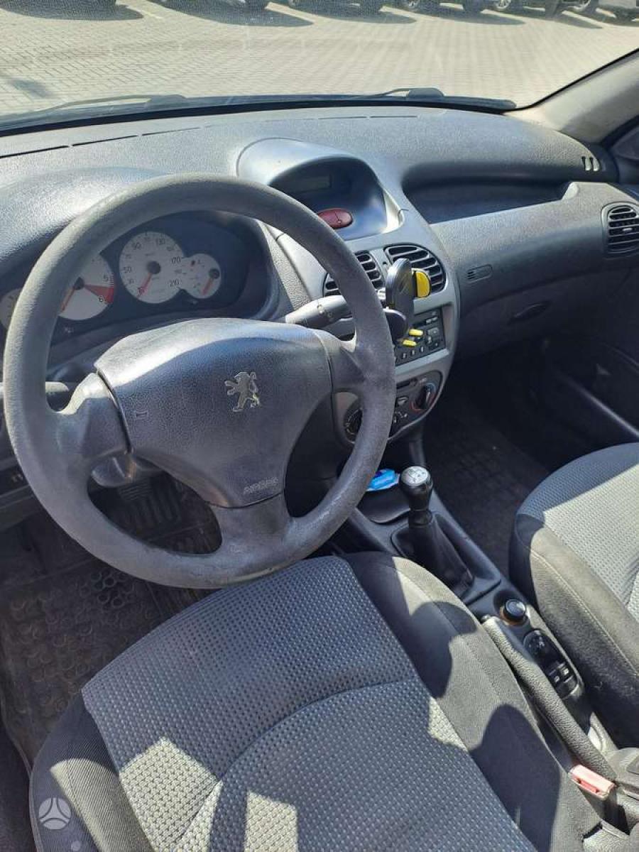 Zils Peugeot 206 2005 Klaipėda, ar dzinēja tilpumu 1.40 L un nobraukumu 304 tūkst. km par 500 €, foto 6 vietnē AUTOMOTO.COM.LV