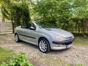 Peugeot 206 2001 Rīga, ar dzinēja tilpumu 1.60 L un nobraukumu 223 tūkst. km par 1690 €, foto  vietnē AUTOMOTO.COM.LV