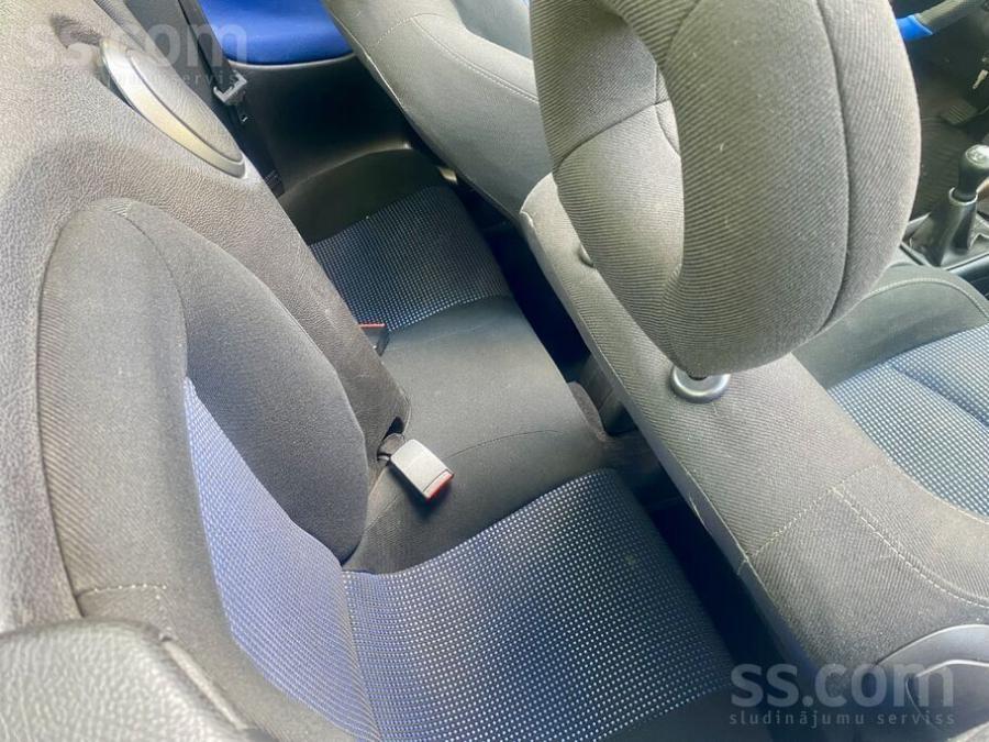 Peugeot 206 2001 Rīga, ar dzinēja tilpumu 1.60 L un nobraukumu 223 tūkst. km par 1690 €, foto 14 vietnē AUTOMOTO.COM.LV