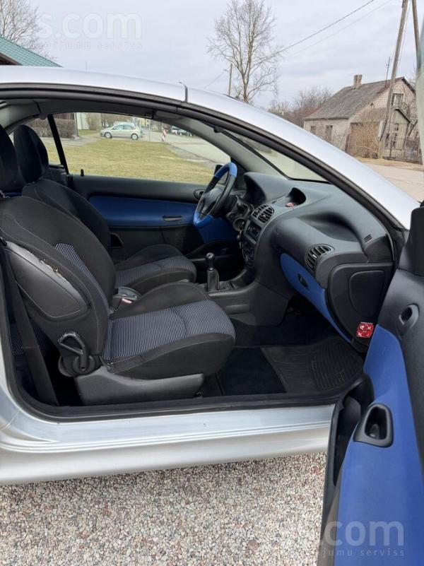 Peugeot 206 2001 in Ventspils, with an engine capacity of 1.60 L and mileage of 222 thousand km for 1690 €, photo 9 on AUTOMOTO.COM.LV