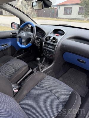 Peugeot 206 2001 Ventspils, ar dzinēja tilpumu 1.60 L un nobraukumu 222 tūkst. km par 1690 €, foto 11 vietnē AUTOMOTO.COM.LV