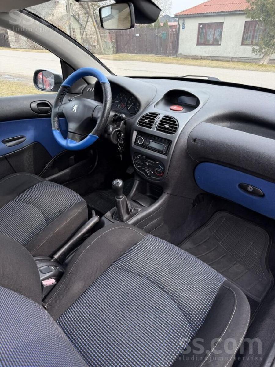 Peugeot 206 2001 Ventspils, ar dzinēja tilpumu 1.60 L un nobraukumu 222 tūkst. km par 1690 €, foto 11 vietnē AUTOMOTO.COM.LV