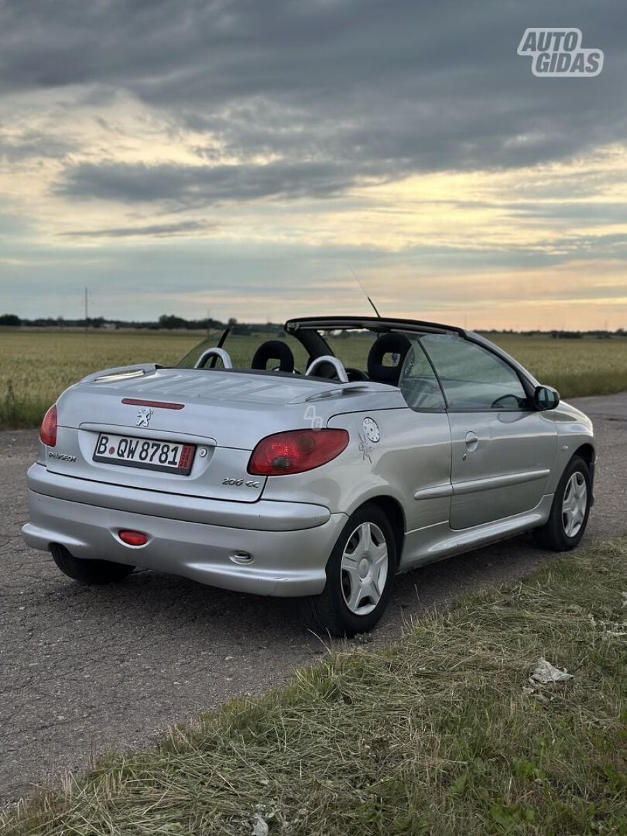Peugeot 206 2004 in Vilkaviskis, with an engine capacity of 1.60 L and mileage of 300 thousand km for 950 €, photo 5 on AUTOMOTO.COM.LV