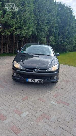 Peugeot 206 2005 in Vilnius, with an engine capacity of 1.60 L and mileage of 245 thousand km for 1200 €, photo 3 on AUTOMOTO.COM.LV
