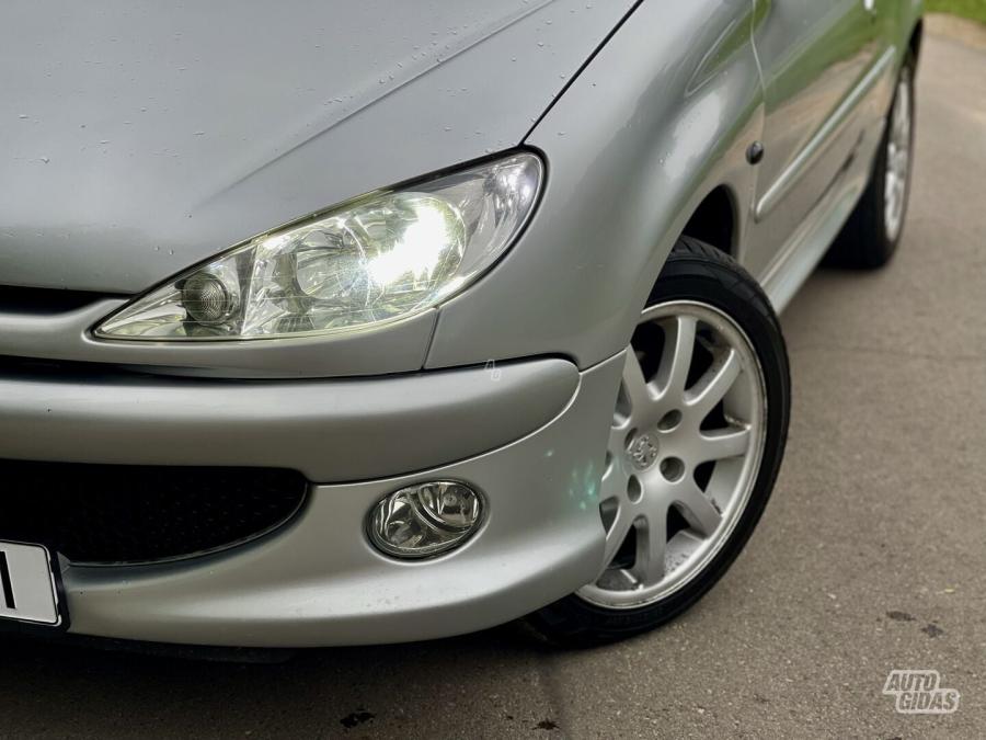 Peugeot 206 2006 in Vilnius, with an engine capacity of 1.60 L and mileage of 164 thousand km for 1850 €, photo 12 on AUTOMOTO.COM.LV