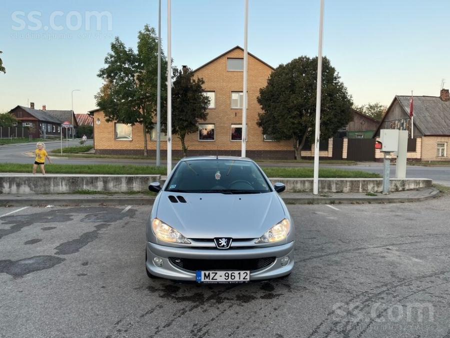 Peugeot 206 2007 Daugavpils, ar dzinēja tilpumu 1.60 L un nobraukumu 146 tūkst. km par 900 €, foto 9 vietnē AUTOMOTO.COM.LV
