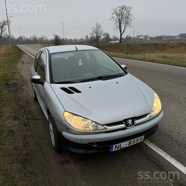 Peugeot 206 2007 in Daugavpils, with an engine capacity of 1.40 L and mileage of 260 thousand km for 450 €, photo 2 on AUTOMOTO.COM.LV