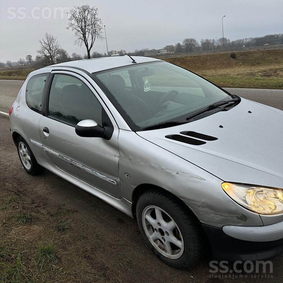 Peugeot 206 2007 in Daugavpils, with an engine capacity of 1.40 L and mileage of 260 thousand km for 450 €, photo 3 on AUTOMOTO.COM.LV