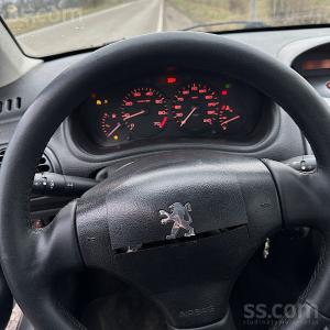 Peugeot 206 2007 in Daugavpils, with an engine capacity of 1.40 L and mileage of 260 thousand km for 450 €, photo 4 on AUTOMOTO.COM.LV