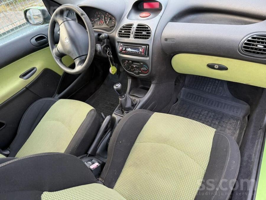 Zaļš Peugeot 206 2002 Rīga, ar dzinēja tilpumu 1.60 L un nobraukumu 226 tūkst. km par 1495 €, foto 5 vietnē AUTOMOTO.COM.LV