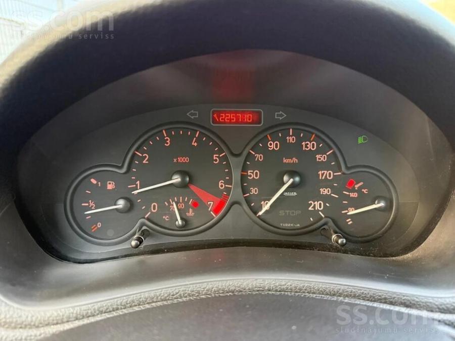 Zaļš Peugeot 206 2002 Rīga, ar dzinēja tilpumu 1.60 L un nobraukumu 226 tūkst. km par 1495 €, foto 6 vietnē AUTOMOTO.COM.LV