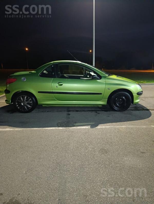 Green Peugeot 206 2002 in Riga, with an engine capacity of 1.40 L and mileage of 255 thousand km for 1200 €, photo 5 on AUTOMOTO.COM.LV