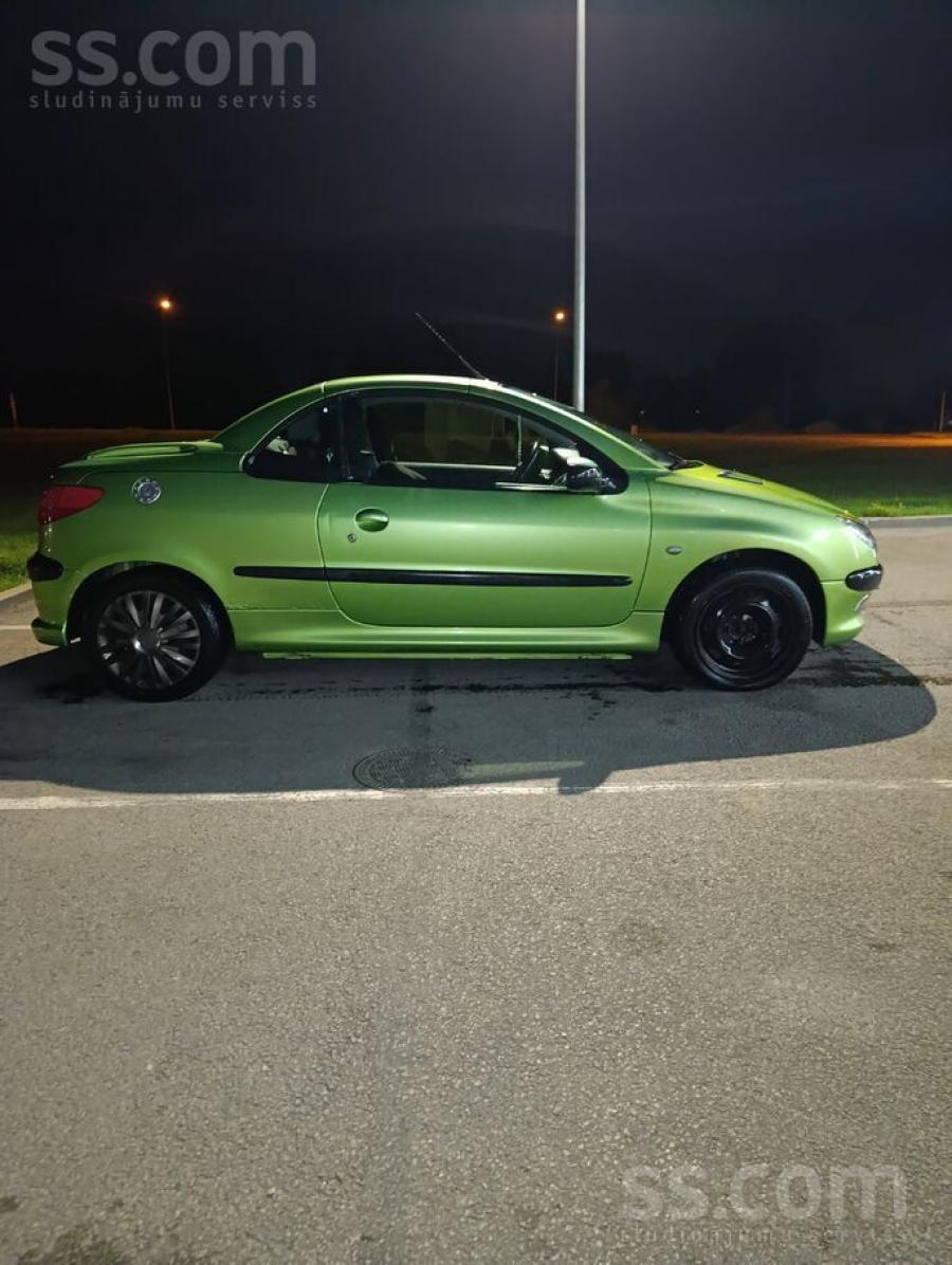 Green Peugeot 206 2002 in Riga, with an engine capacity of 1.40 L and mileage of 255 thousand km for 1200 €, photo 5 on AUTOMOTO.COM.LV
