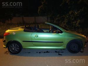 Green Peugeot 206 2002 in Riga, with an engine capacity of 1.40 L and mileage of 255 thousand km for 1200 €, photo 10 on AUTOMOTO.COM.LV