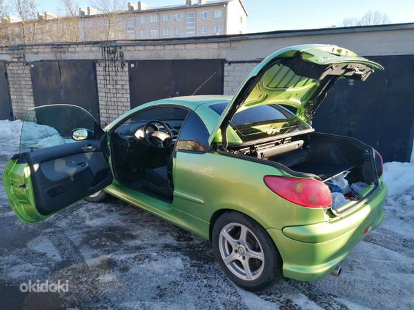 Green Peugeot 206 2004 in Narva, with an engine capacity of 1.60 L and mileage of 113 thousand km for 1500 €, photo 1 on AUTOMOTO.COM.LV
