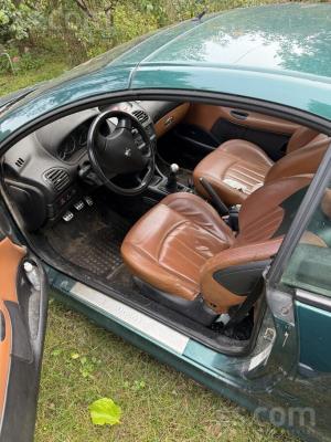 Green Peugeot 206 2004 in Riga, with an engine capacity of 1.60 L and mileage of 220 thousand km for 500 €, photo 6 on AUTOMOTO.COM.LV