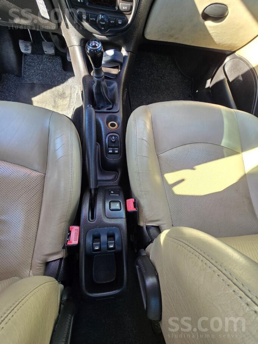 Zaļš Peugeot 206 2000 Rīga, ar dzinēja tilpumu 1.40 L un nobraukumu 194 tūkst. km par 1500 €, foto 11 vietnē AUTOMOTO.COM.LV