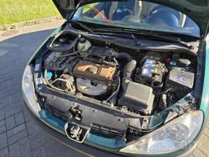 Zaļš Peugeot 206 2000 Rīga, ar dzinēja tilpumu 1.40 L un nobraukumu 194 tūkst. km par 1500 €, foto 17 vietnē AUTOMOTO.COM.LV