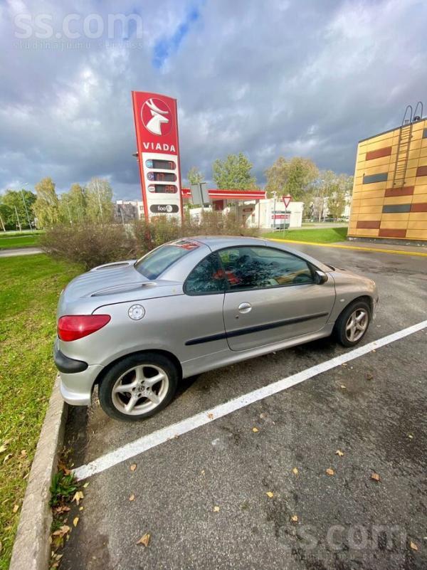 Grey Peugeot 206 2001 in Riga, with an engine capacity of 2.00 L and mileage of 270 thousand km for 1500 €, photo 3 on AUTOMOTO.COM.LV