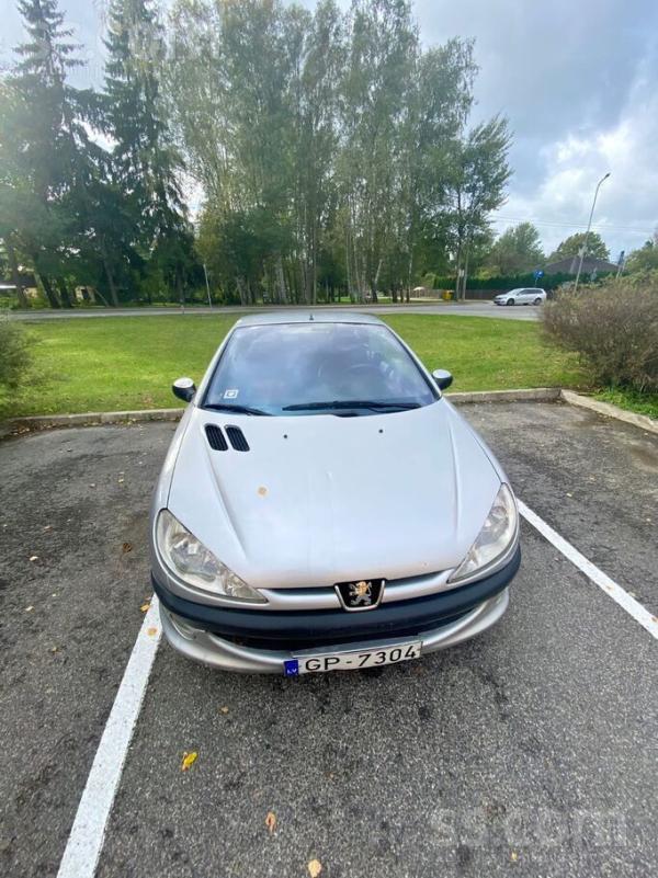 Grey Peugeot 206 2001 in Riga, with an engine capacity of 2.00 L and mileage of 270 thousand km for 1500 €, photo 6 on AUTOMOTO.COM.LV